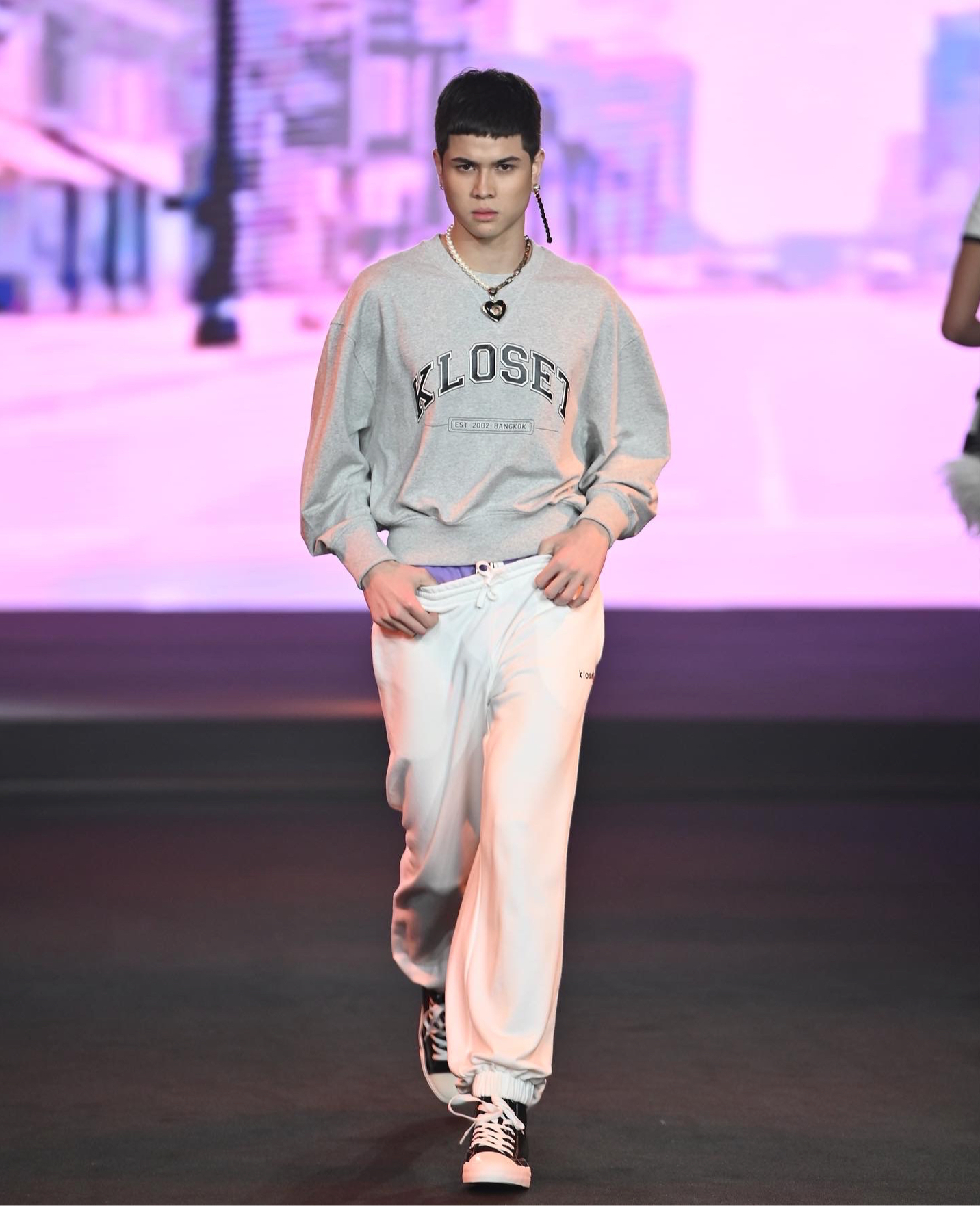 สั่งซื้อสินค้าออนไลน์จาก Kloset Official | Shopee Thailand