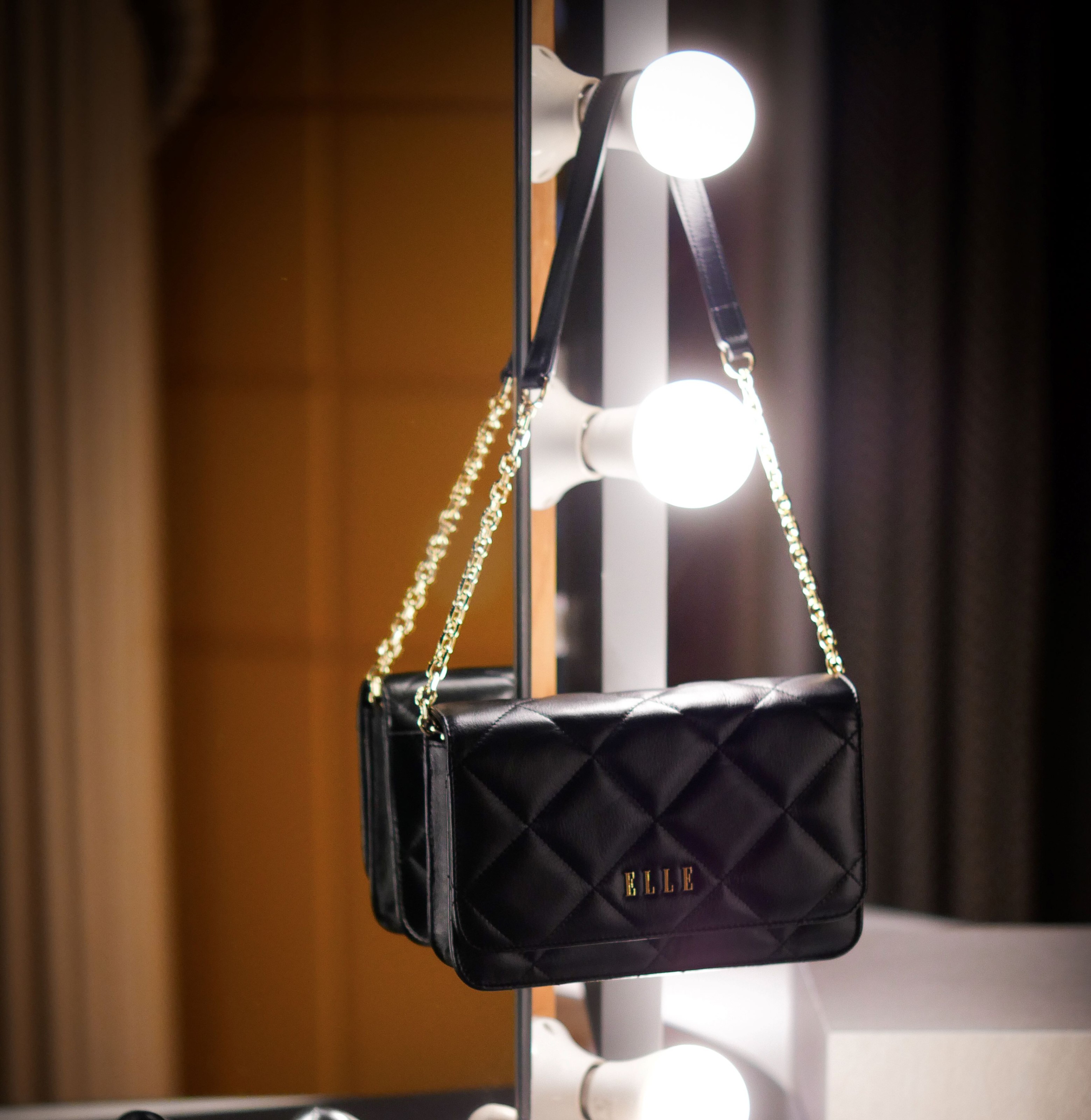 สั่งซื้อสินค้าออนไลน์จาก elle_official_shop | Shopee Thailand